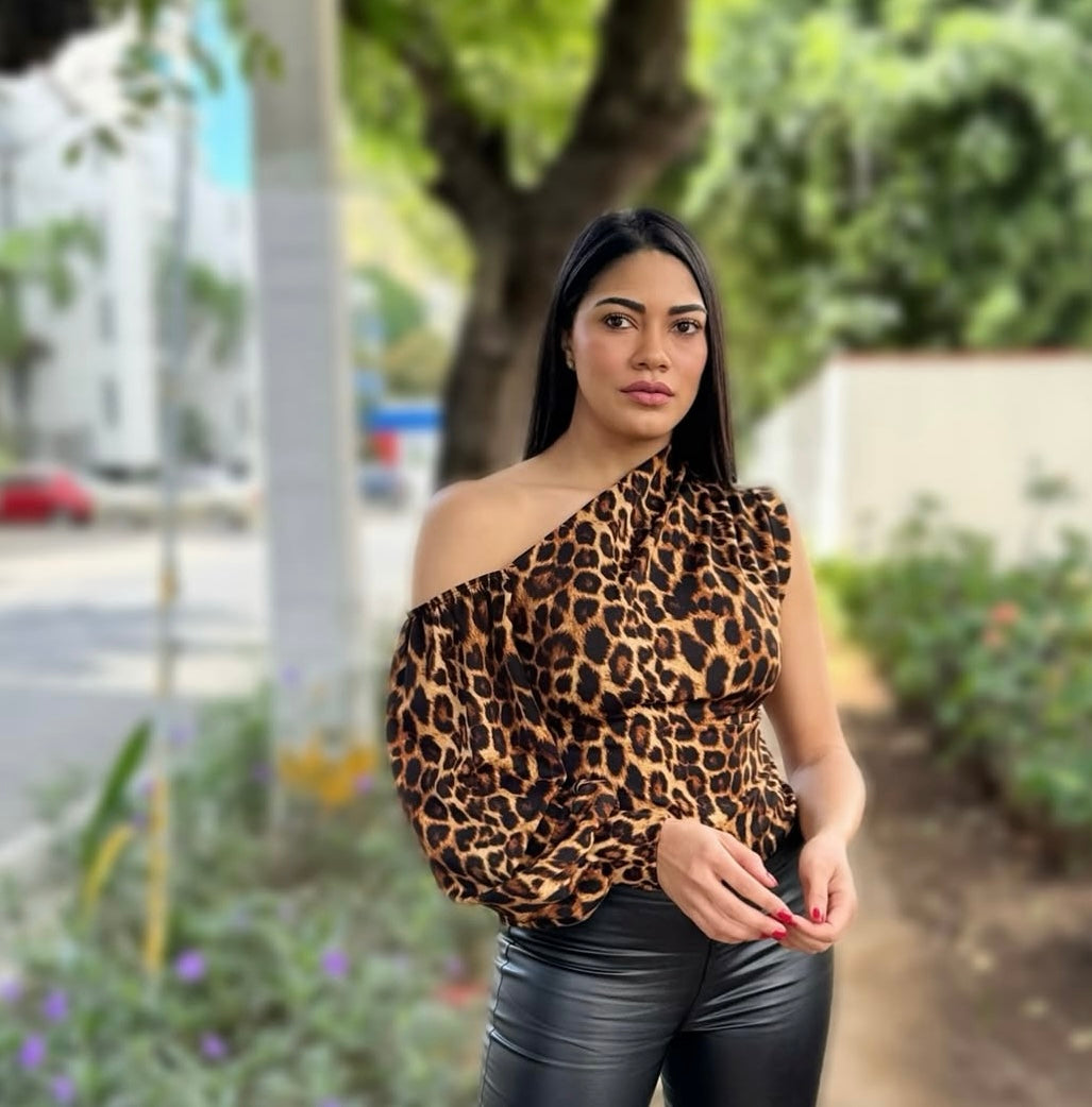 BLUSA ELEGANTE ANIMAL PRINT – Clara Importaciones